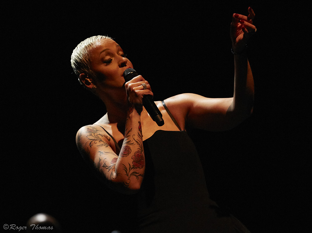 REVIEW: Mariza at the Royal Festival Hall (2018 EFG LJF) – London Jazz News