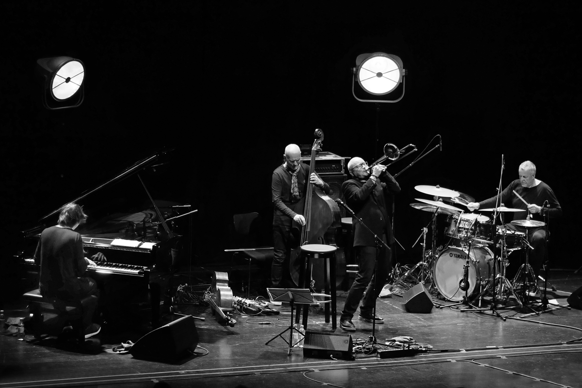 REVIEW: 4 Wheel Drive (Landgren / Wollny / Haffner / Danielsson) at ...